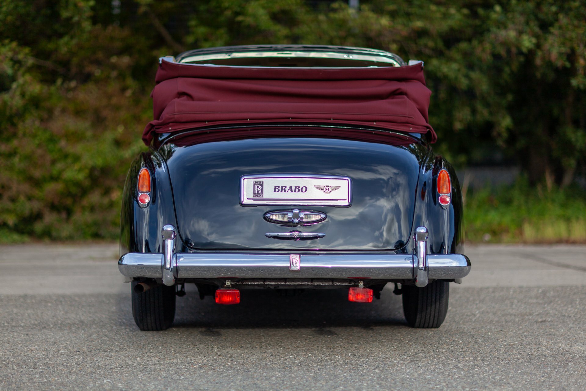 Rolls-Royce Phantom V Landaulette RHD